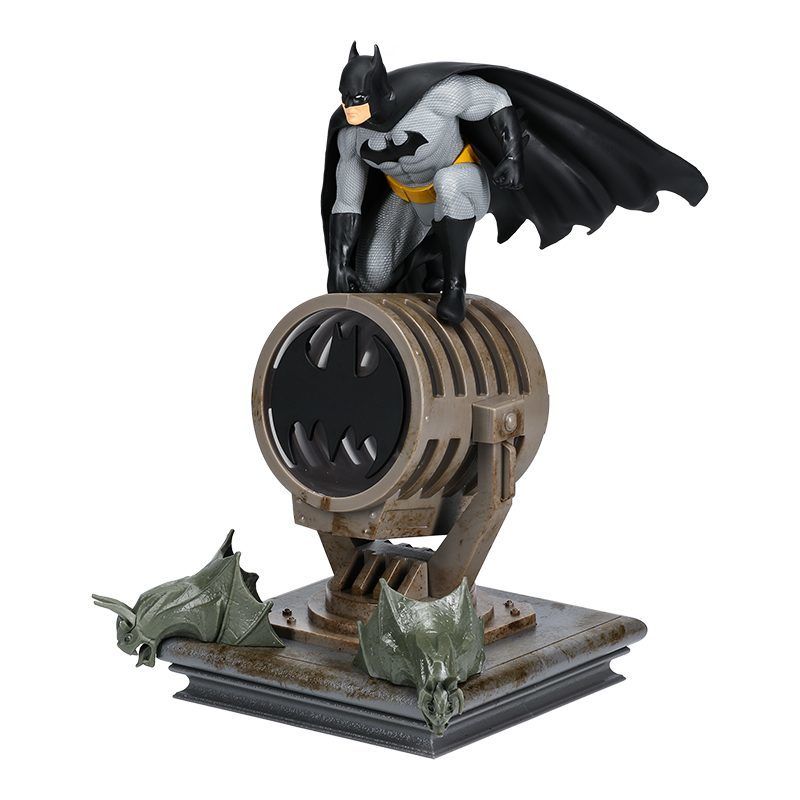 Batman Figurine Light – Sweets and Geeks